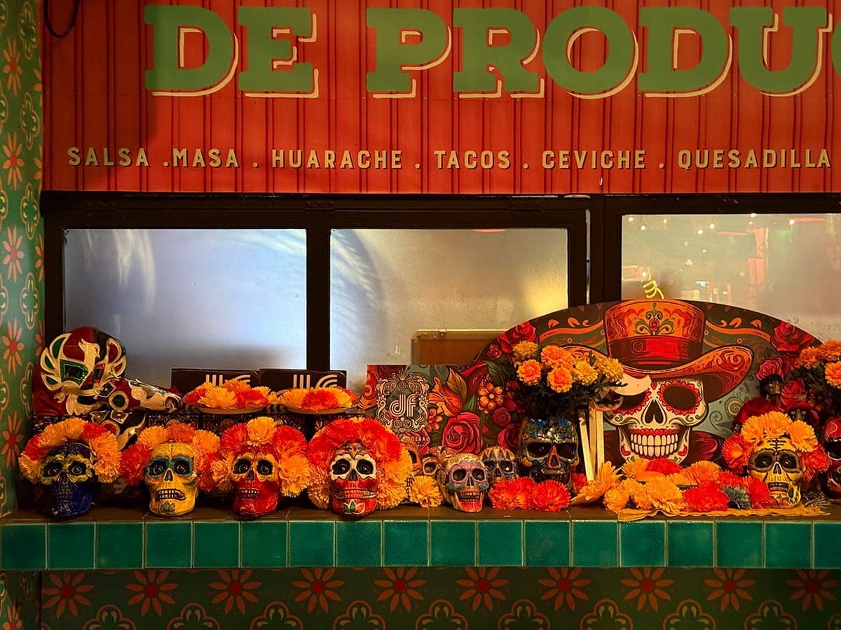 Ngày cô hồn kiểu Mexico ở Sài Gòn